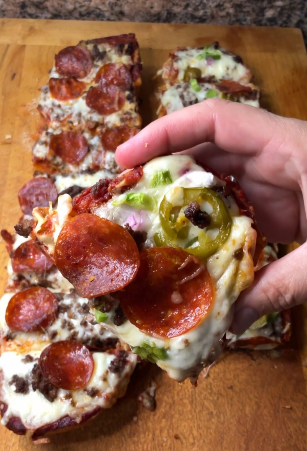 Garlic Bread Pizza What S Mom Cookin