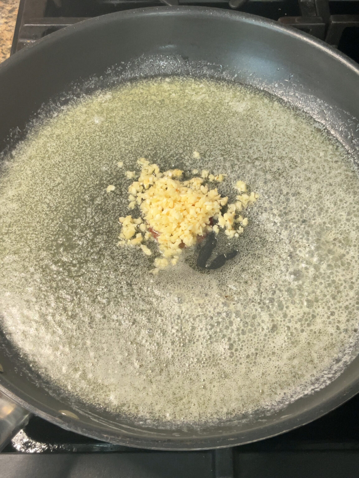 Better Than Olive Garden Fettuccine Alfredo - What's Mom Cookin'