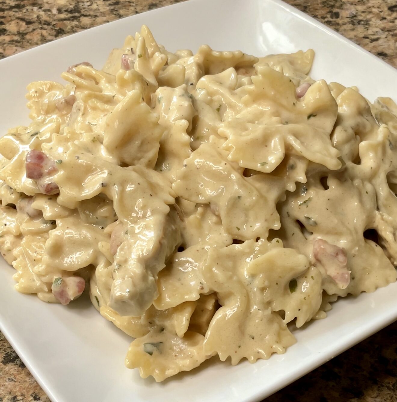 Creamy Garlic and Herb Chicken Pasta - What's Mom Cookin'