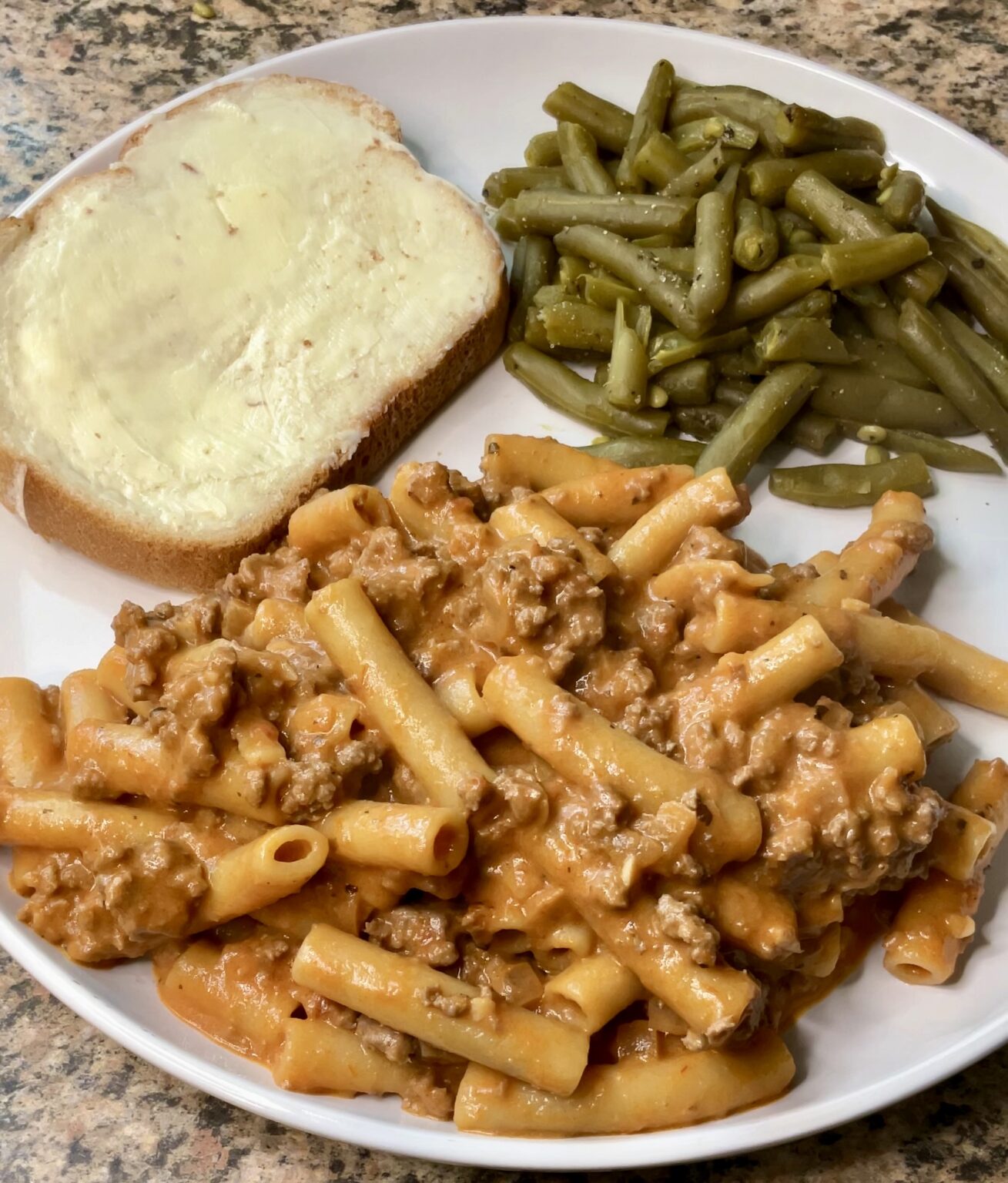 Homemade One Pot Beefaroni - What's Mom Cookin'