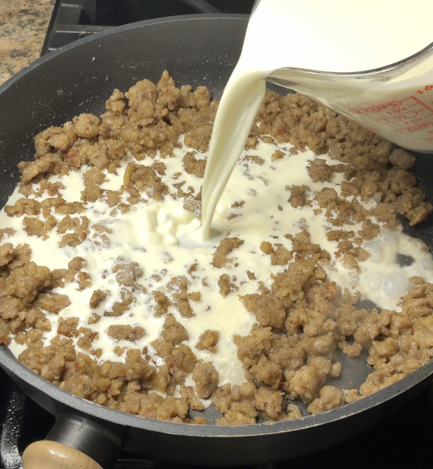 Loaded Hash Brown and Sausage Gravy Casserole Recipe - What's Mom Cookin'